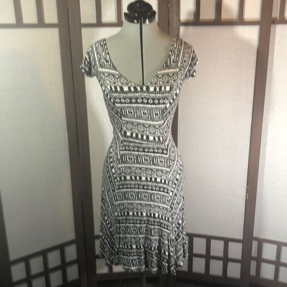 Monteau | Dresses | Monteau Tribal Print Summer Dress In Black And ...